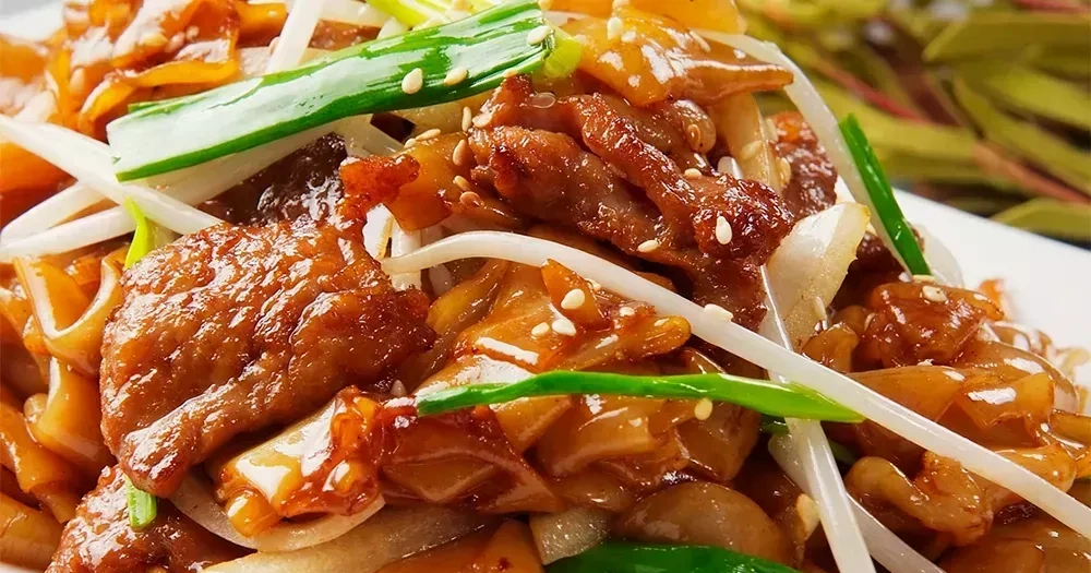 🍽️ How to Make Gan Chao Niuhe (Stir-Fried Beef Rice Noodles) at Home ...